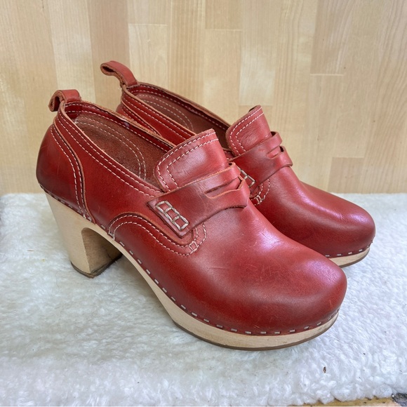 Swedish Hasbeens | Shoes | Swedish Hasbeens Rust Orange Sky High Clogs ...